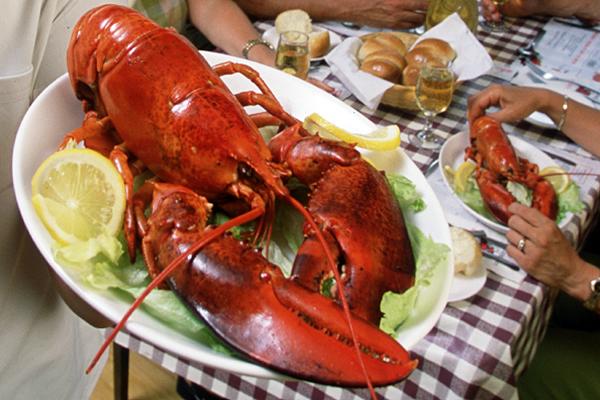 10 Tasty Canadian Spots For Fresh Seafood Boils