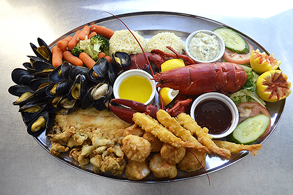 10 Tasty Canadian Spots For Fresh Seafood Boils