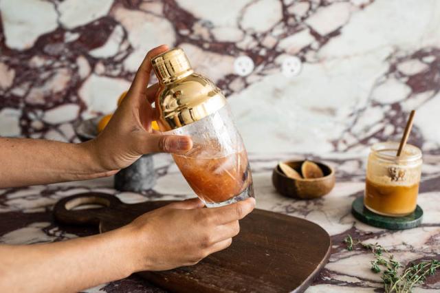 Beyonce-Inspired “Pure/Honey” Cocktail