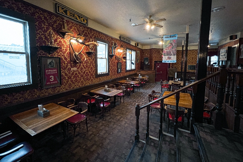11 Canadian Restaurants That Will Take You Back In Time