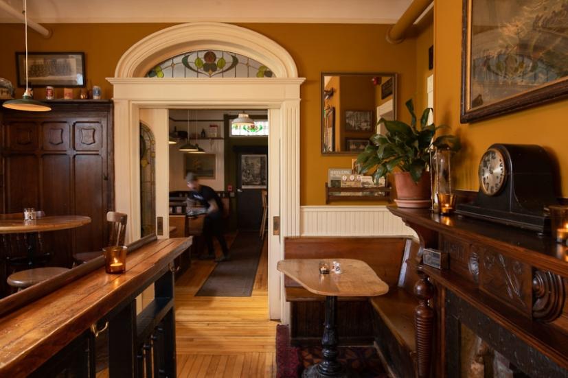 11 Canadian Restaurants That Will Take You Back In Time