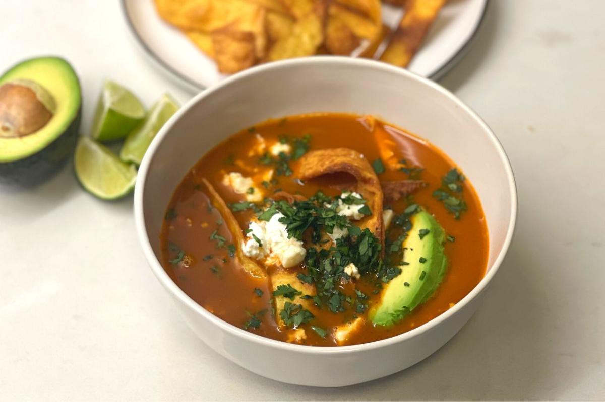 Sopa Azteca (Mexican Tortilla Soup)