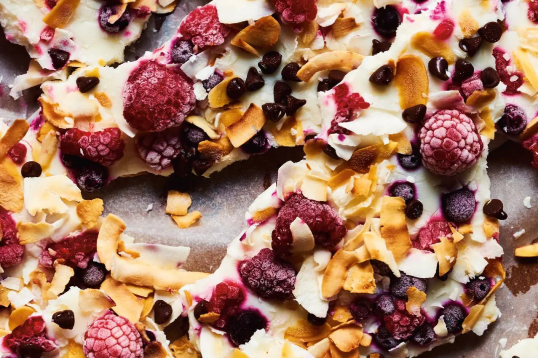 10 Healthy Foods That Naturally Boost Ovulation