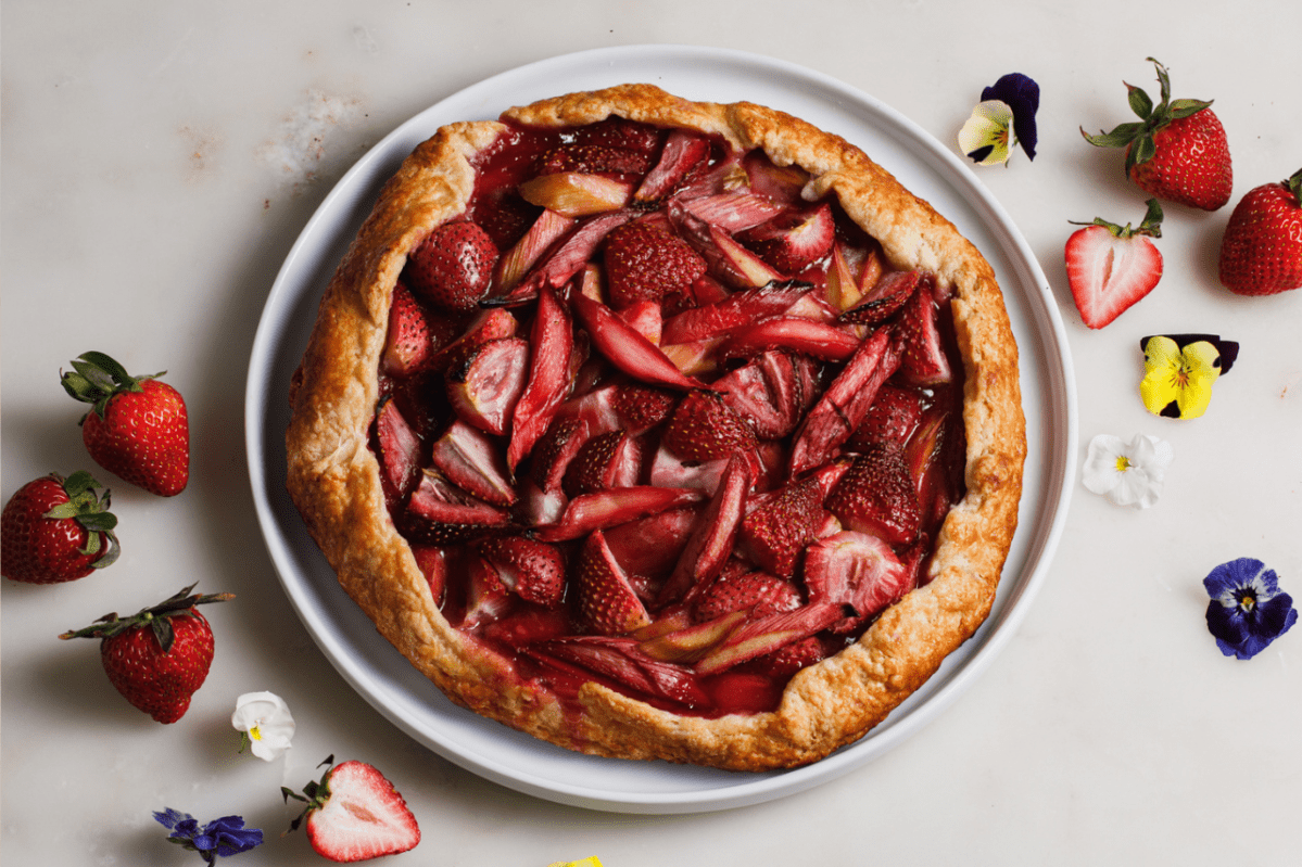 Best Rustic Strawberry Rhubarb Tart