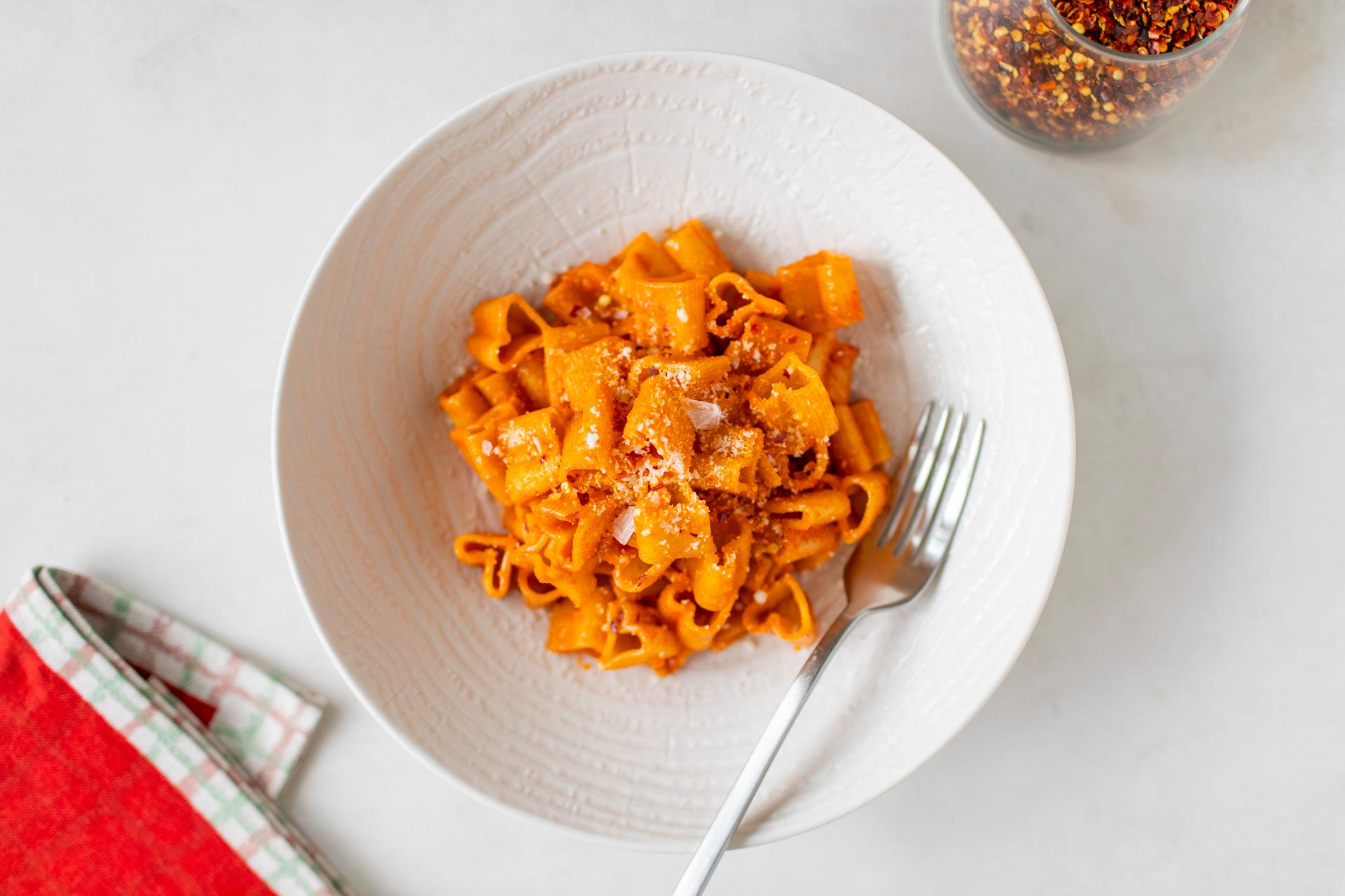 A Gigi Hadid-Inspired Spicy Rigatoni Pasta That You Can’t Resist
