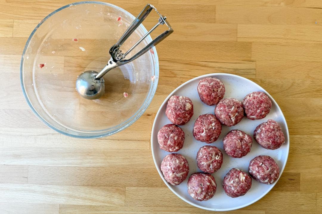 Best Quick And Cheap Meatball Sub Recipe | Flavour Network